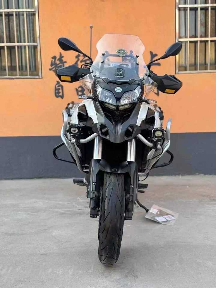 Benelli TRK502 Sport Adventure Motorcycle 500cc Twin Cylinder Liquid ...