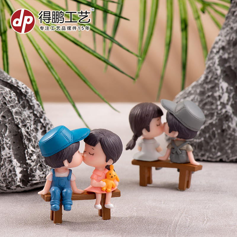 Depeng Crafts Miniature Couple Figurine Gray Cartoon Characters ...