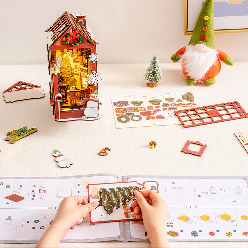 Robotime TGC07 Christmas Gifts - DIY Miniature House Puzzle