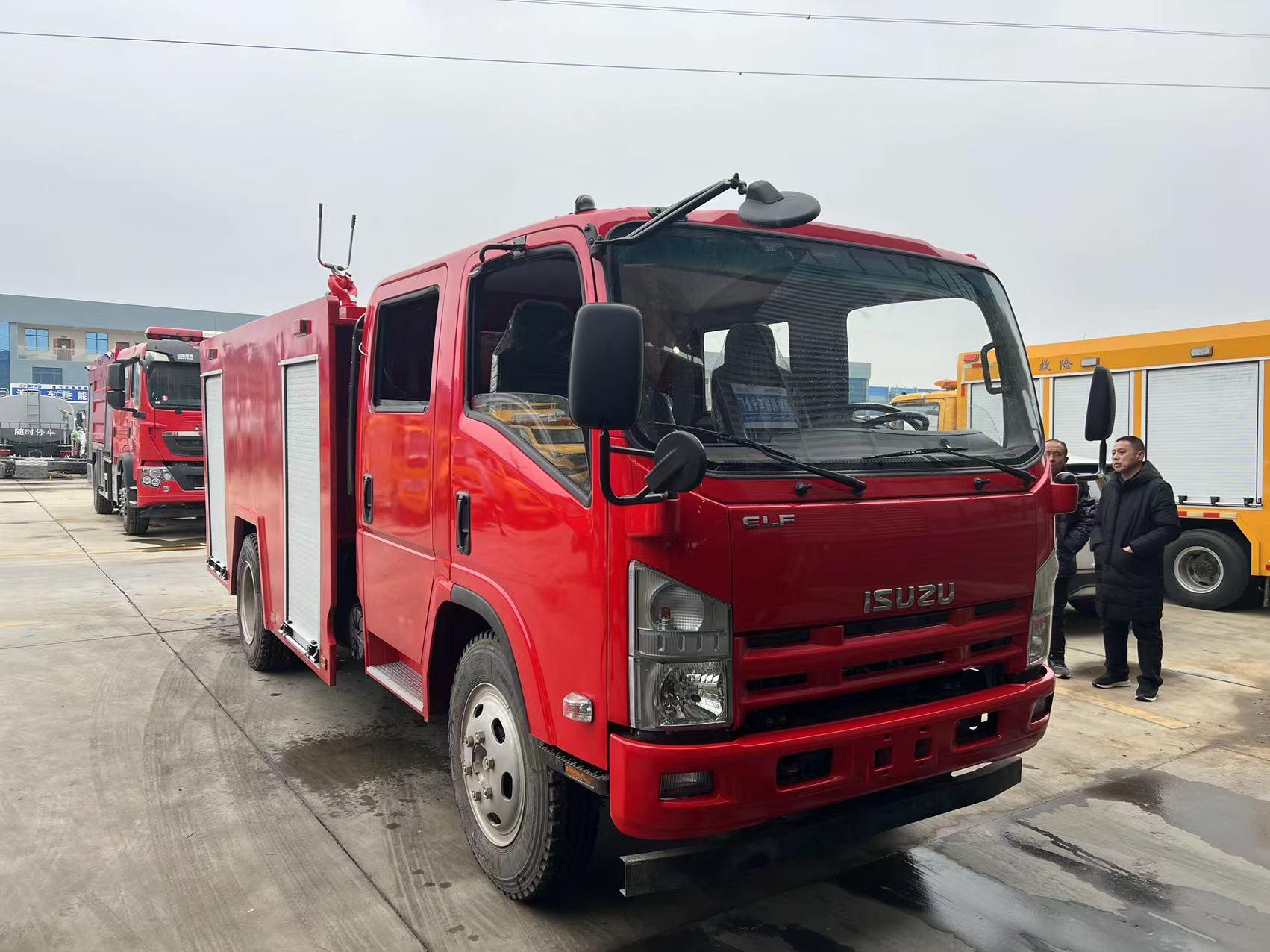 4x2 Isuzu China Fire Truck Manual Diesel Fire Truck 4000L Small Water ...