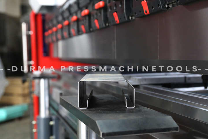 WC67K 125T3200 100T4000 3+1 Axis CNC Sheet Metal Bending Machine Hydraulic CNC Press Brake ...