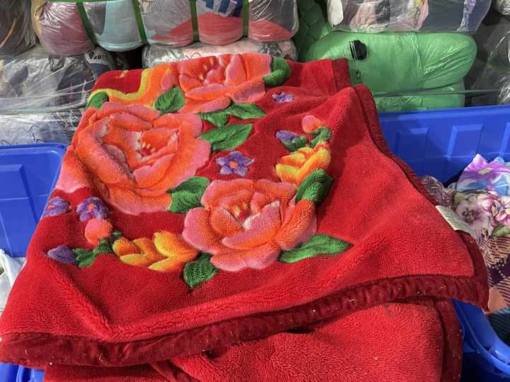 Shop High-Quality Winter Blankets and Second-Hand Clothing
