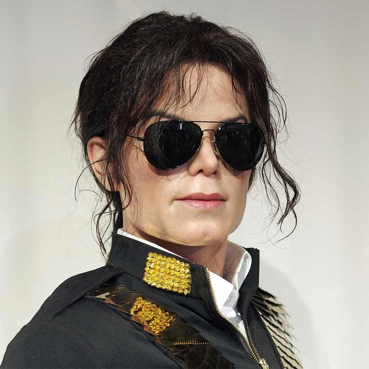 Lifelike Michael Jackson Life-size Resin Wax Sculpture - Customized OEM
