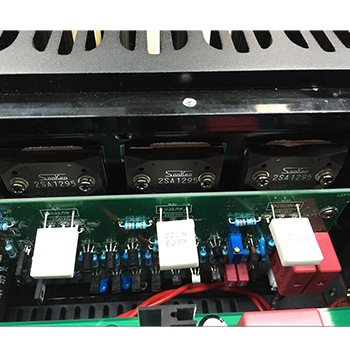 Powerful Sound Solutions with Versatile y amp for Business Buyers