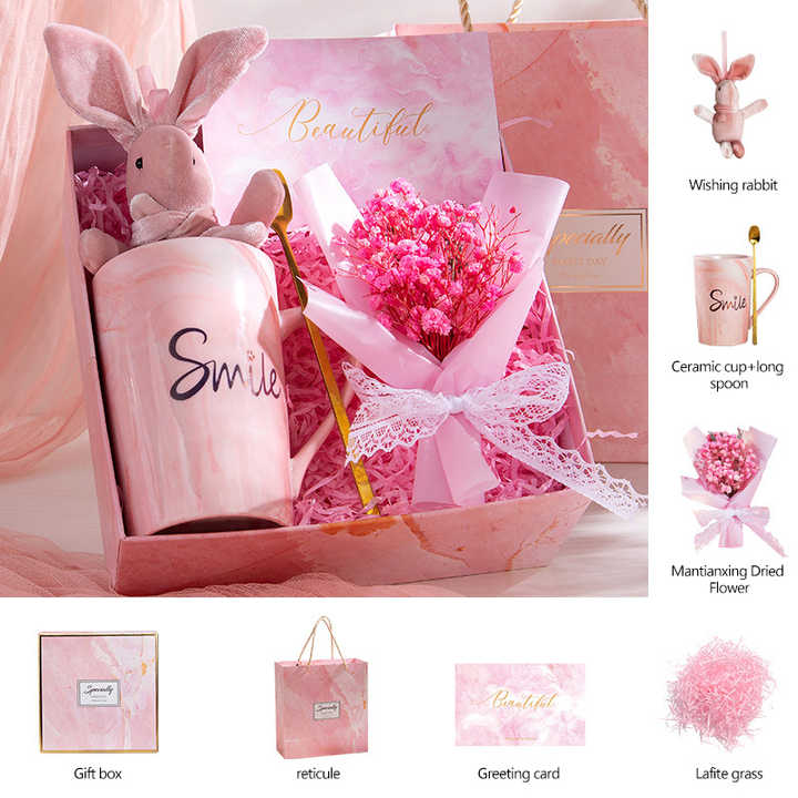 Hot Selling Pink Towel Flower Gift Set for Woman Promotional New Year Gifts