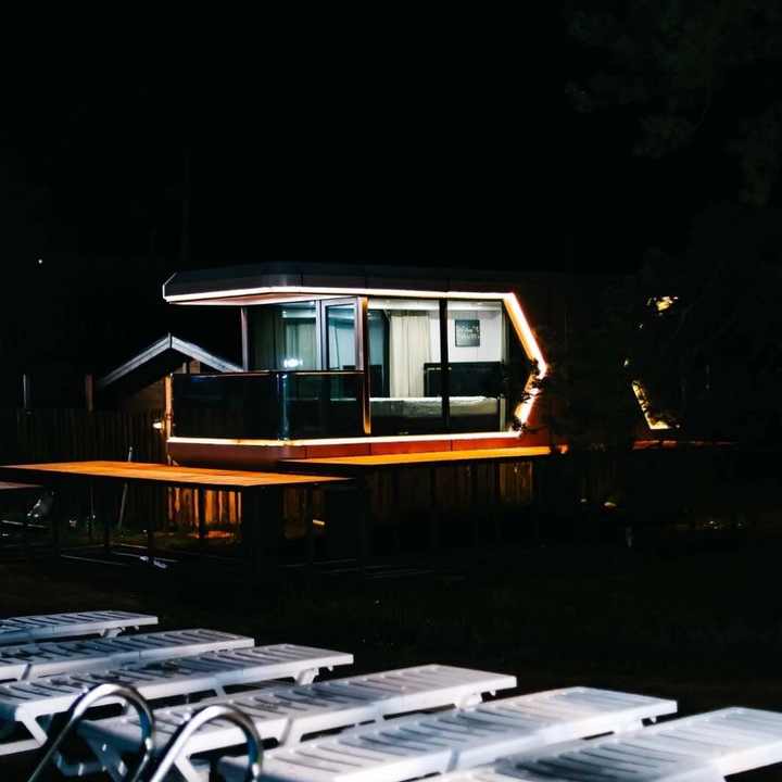 Prefab Modular Capsule House Posters Modern Luxury Tiny Capsule House 2 ...