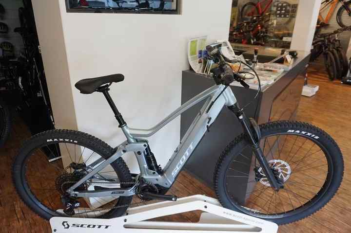 LATEST 2025-2026 SCOTT CONTESSA STRIKE ERide 920 - Women's Electric ...