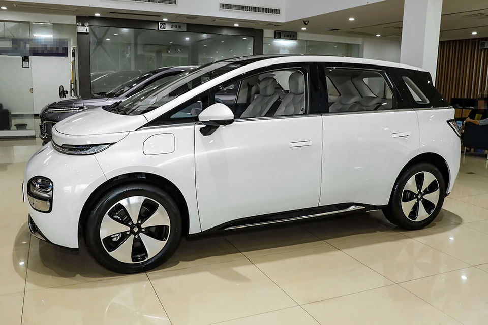 Baojun Cloud EV Max with Wuling Brand Factory Fast Charge 30min 460km ...