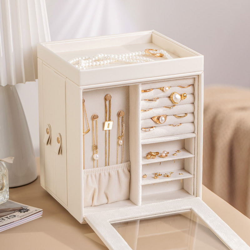 How to Choose the Best Rotating Jewelry Box for Your Collection