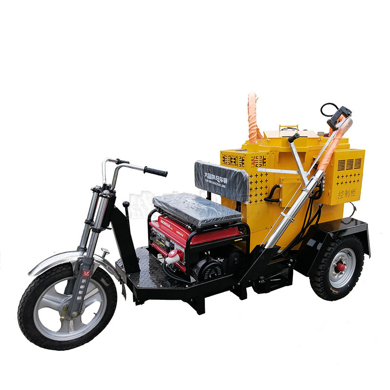 Tricycle-type road crack sealing machine - Road repair and seam filling ...