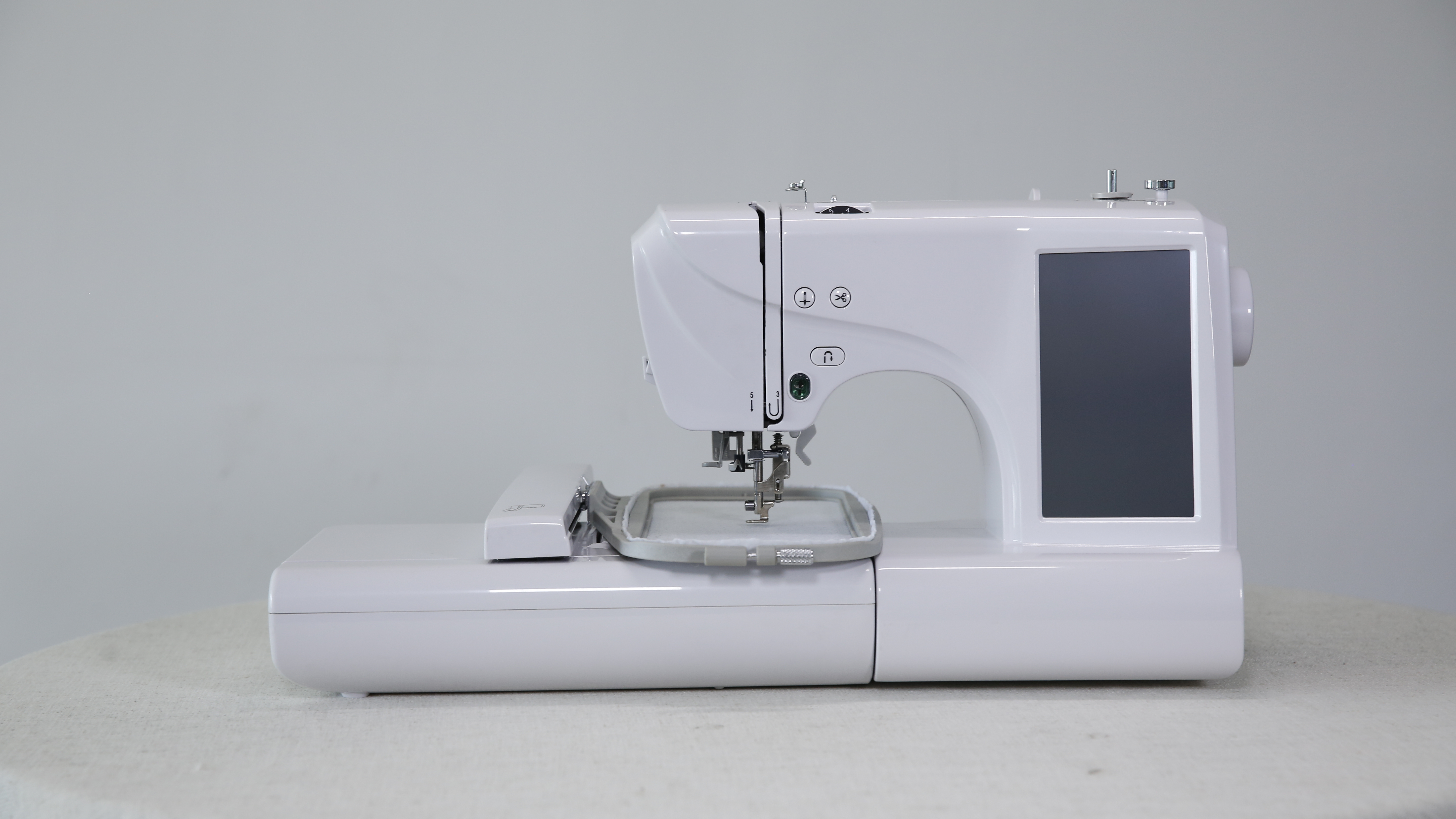 How to Choose the Best Sewing Machine for Embroidery Projects