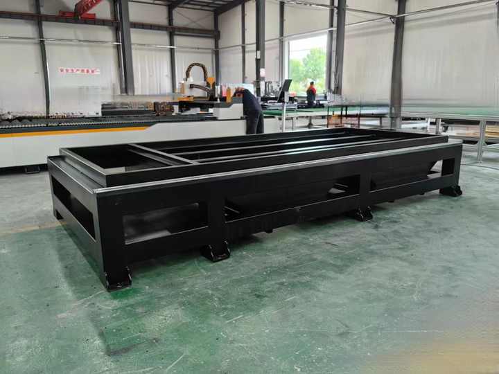 HXF-3015A 1500x3000mm Fiber Laser Cutting Machine for Metal Sheet ODM