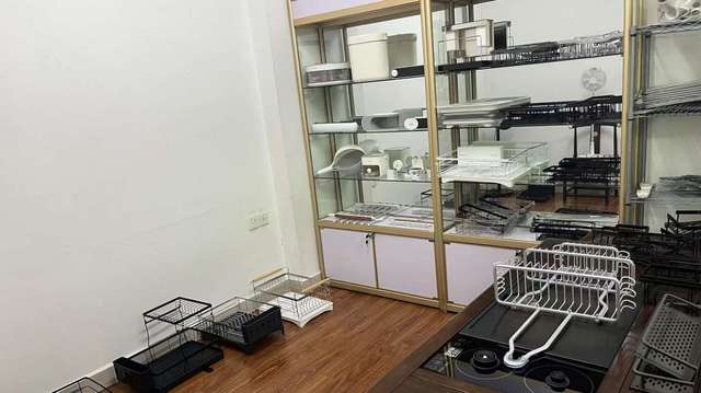 Shoes with Suction Cups | Non-Slip Heel Cushions & Shoe Racks