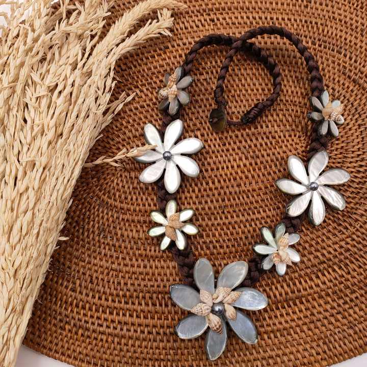 Tahitian Shell Necklace - Trendy & Durable Fashion Jewelry