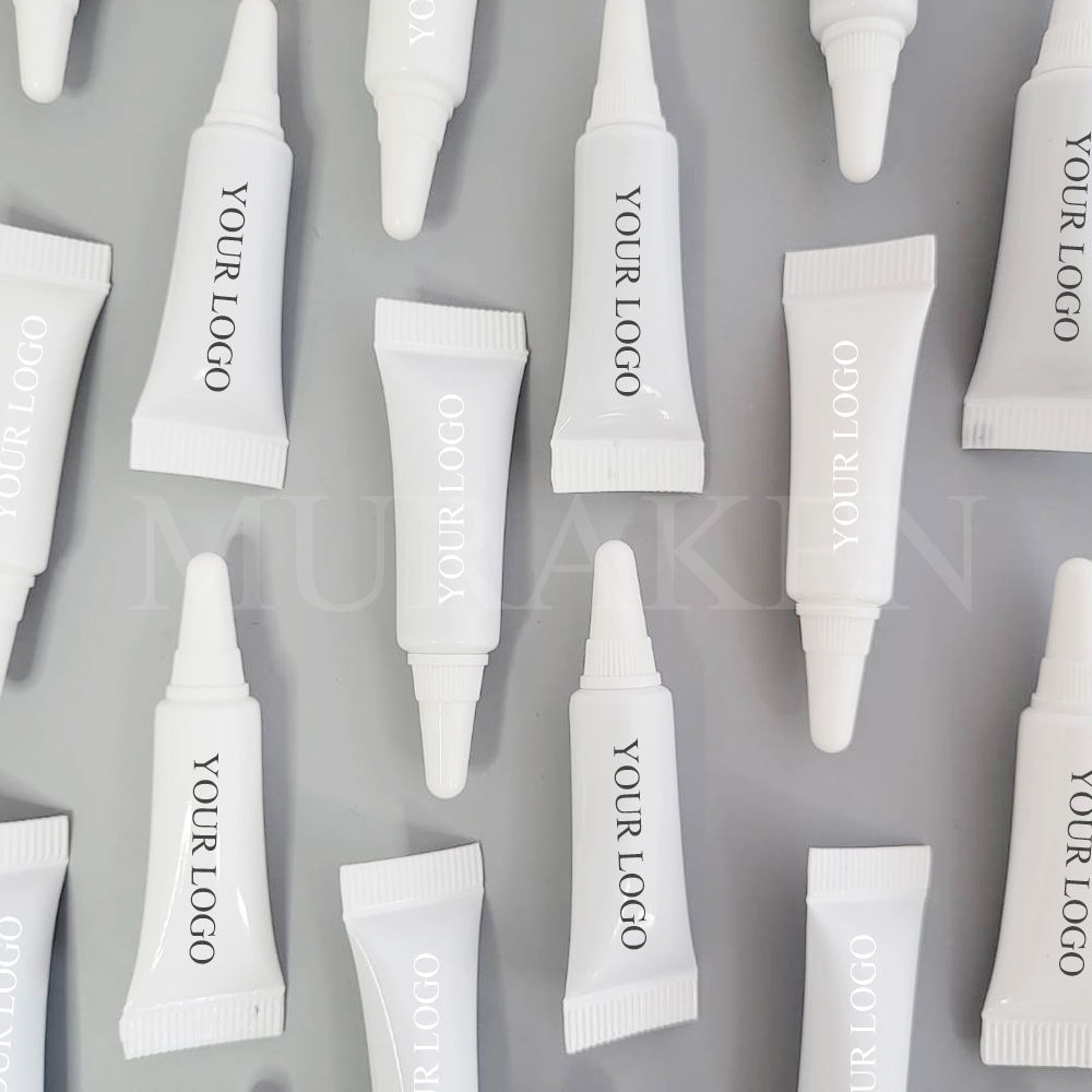 How to Choose the Best Cluster Lash Bond: A Complete Buying Guide