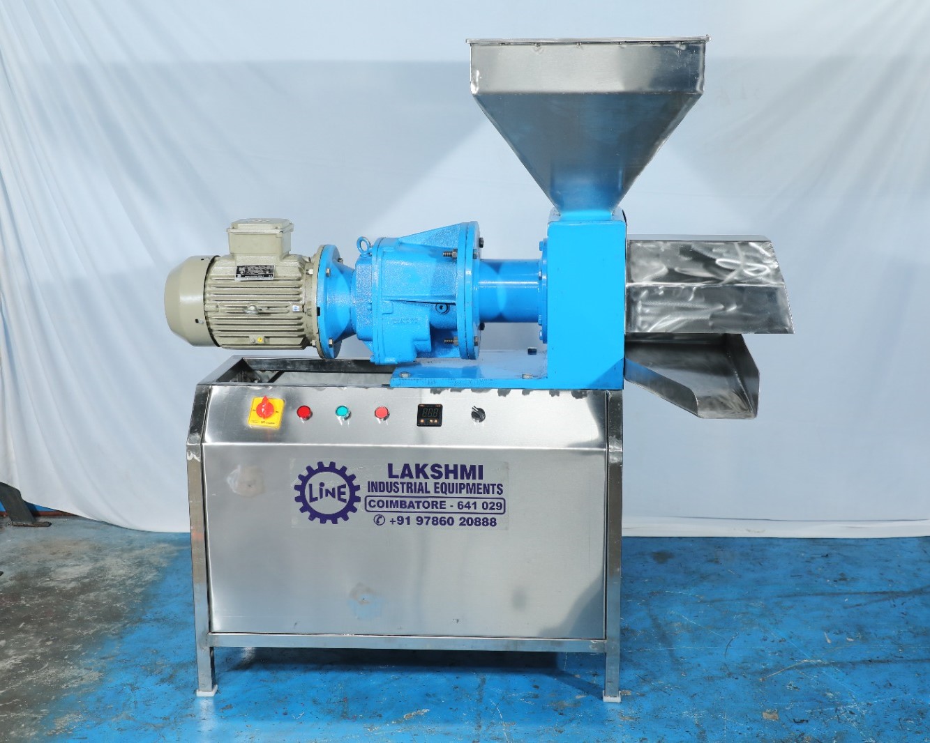 How to Choose the Best Machine for Making Oil at Home or Commercial Scale