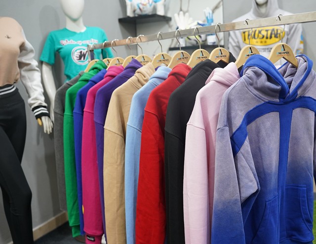 One Clothing Pakistan | Premium Men's & Women's Tracksuits, T-Shirts ...
