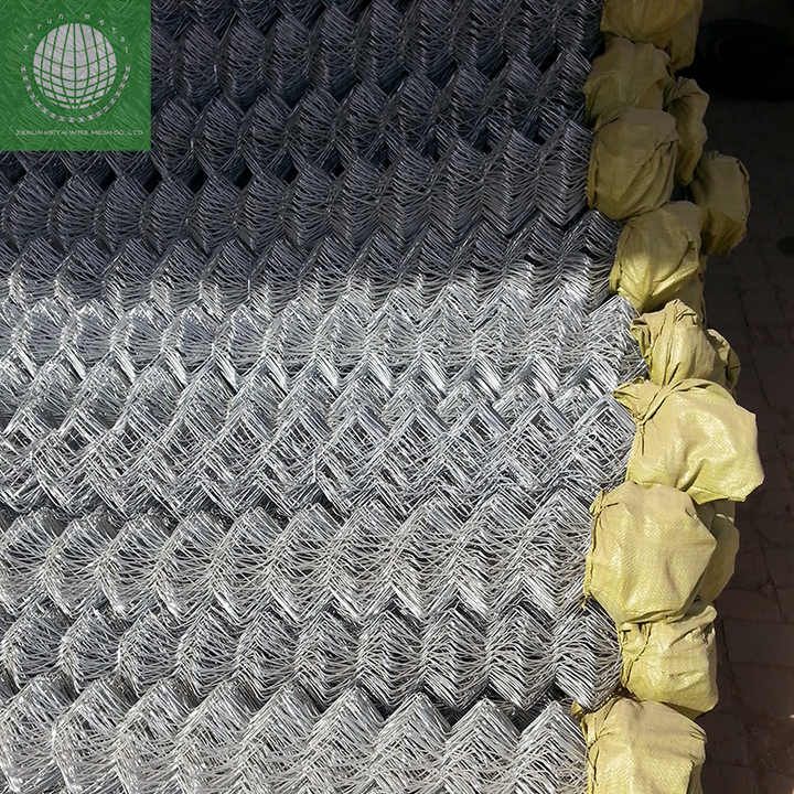 Durable and Eco-Friendly Chain Link Fence - Pakistan Pvc Coated 6ft