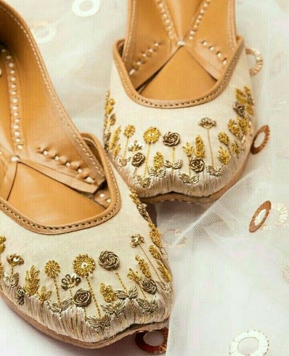 Comfort Meets Style: Top Picks for Women's jutti women punjabi