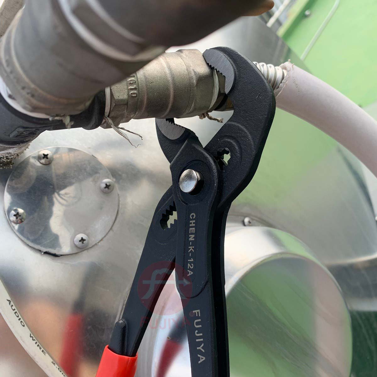 Monkey Plier - Versatile Tools for Industrial & DIY Use