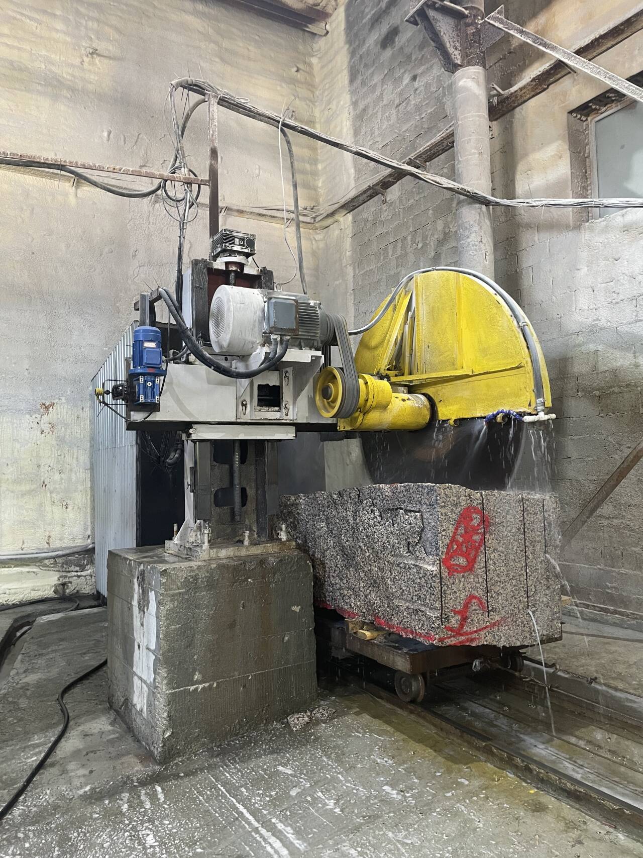 Efficient Stone Processing with Cutting-Edge marbl block cut Solutions