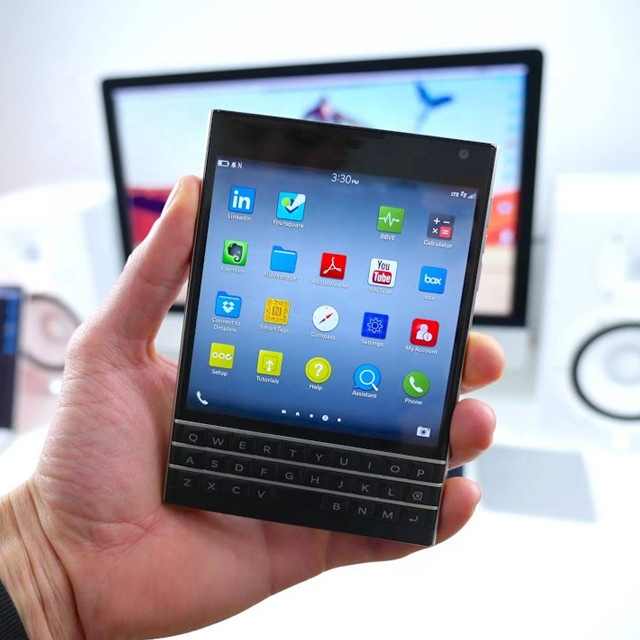 Wholesale Factory Unlocked GSM QWERTY Touch Screen Phone