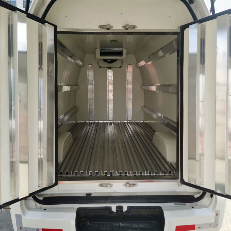 New Foton refrigerator van 1tons Freezer/chill cold chain Refrigerated ...