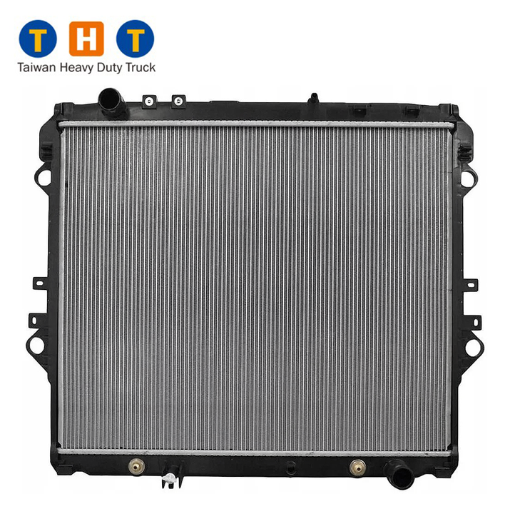 Toyota Hilux Radiator 16400-0L380 - Reliable Cooling Parts
