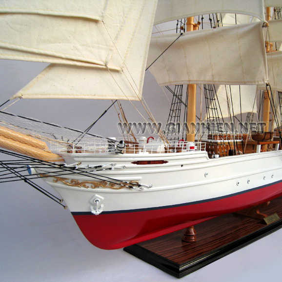 CISNE BRANCO - Elegant White Wooden Ship Model for Kids