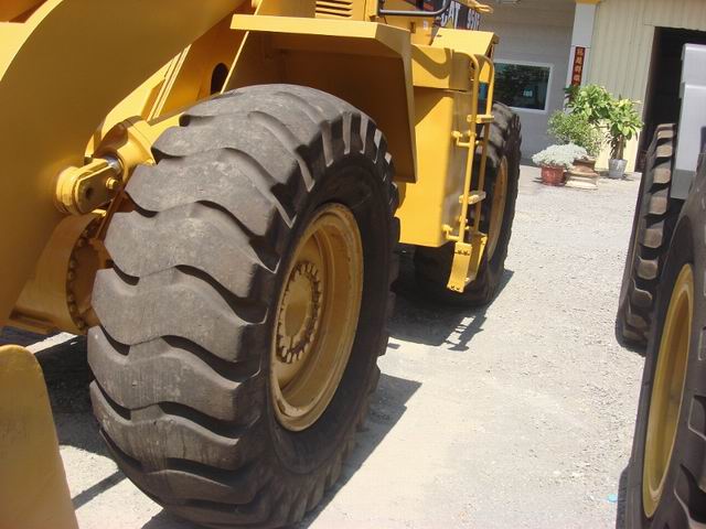 Caterpillar Wheel Loader 950C - Durable & Efficient