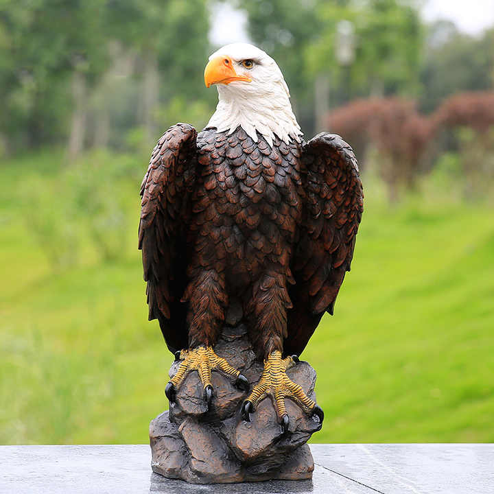 Hawk Statue - Living Decoration Art Fiberglass Eagle Sculpture