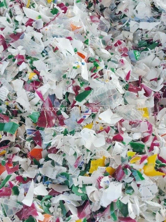 Recycled Plastic Flakes - Durable PET Bottle Scrap