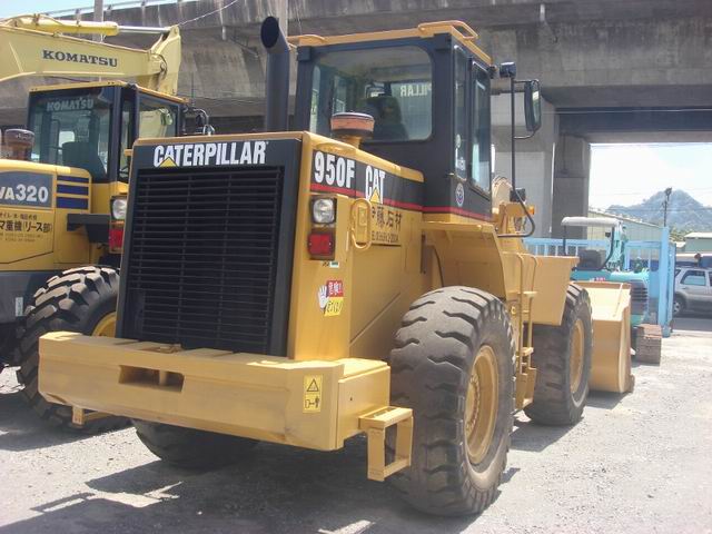 Caterpillar Wheel Loader 950C - Durable & Efficient