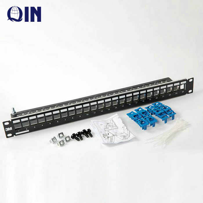 24 Port 3M Patch Panel - Empty Patch Window with Cable Manager