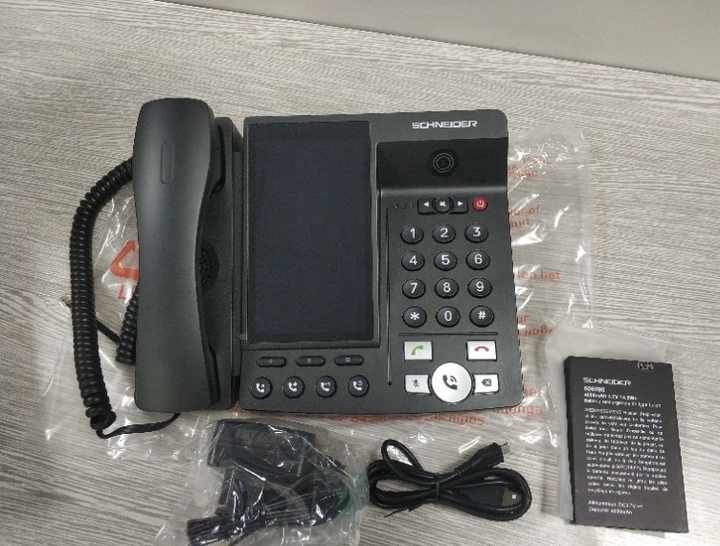 4G LTE PHONE FWP with Big LCD Display 5.5 Inches IPS TFT Touch Screen